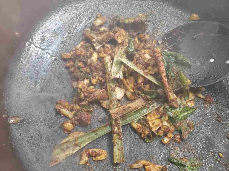 Sri Lankan Prawn/Isso Curry - Hungry Lankan