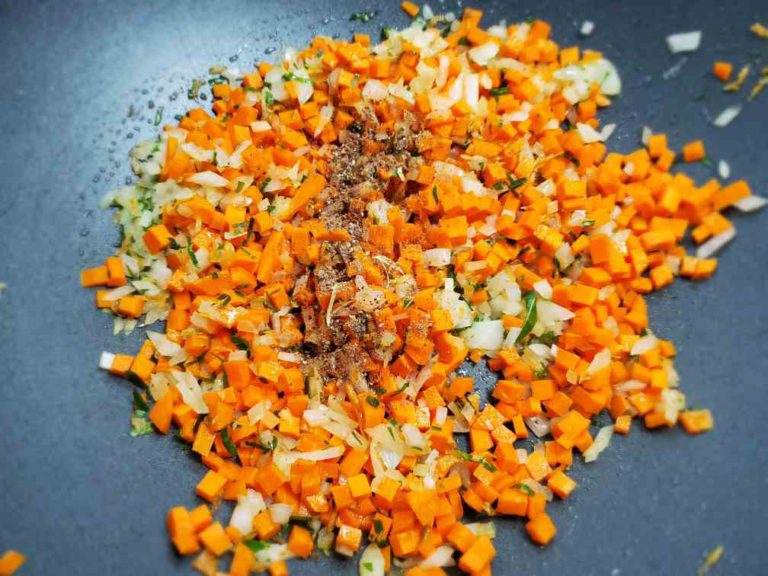 Sri Lankan Vegetable Roti (Elawalu Roti) - Hungry Lankan